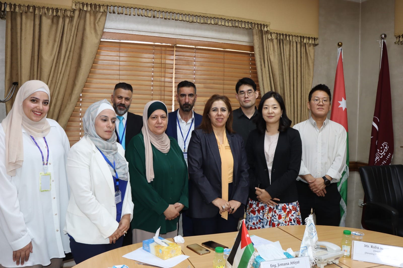 HUDC Director General meets with the head of the Commercial Attaché of ...